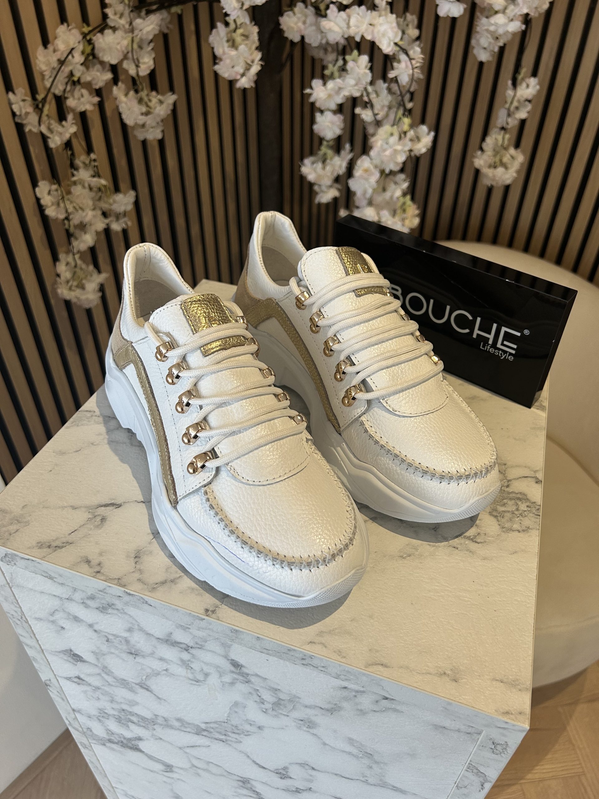 Babouche - Lou Sneaker - White/ Gold | Morgen in huis